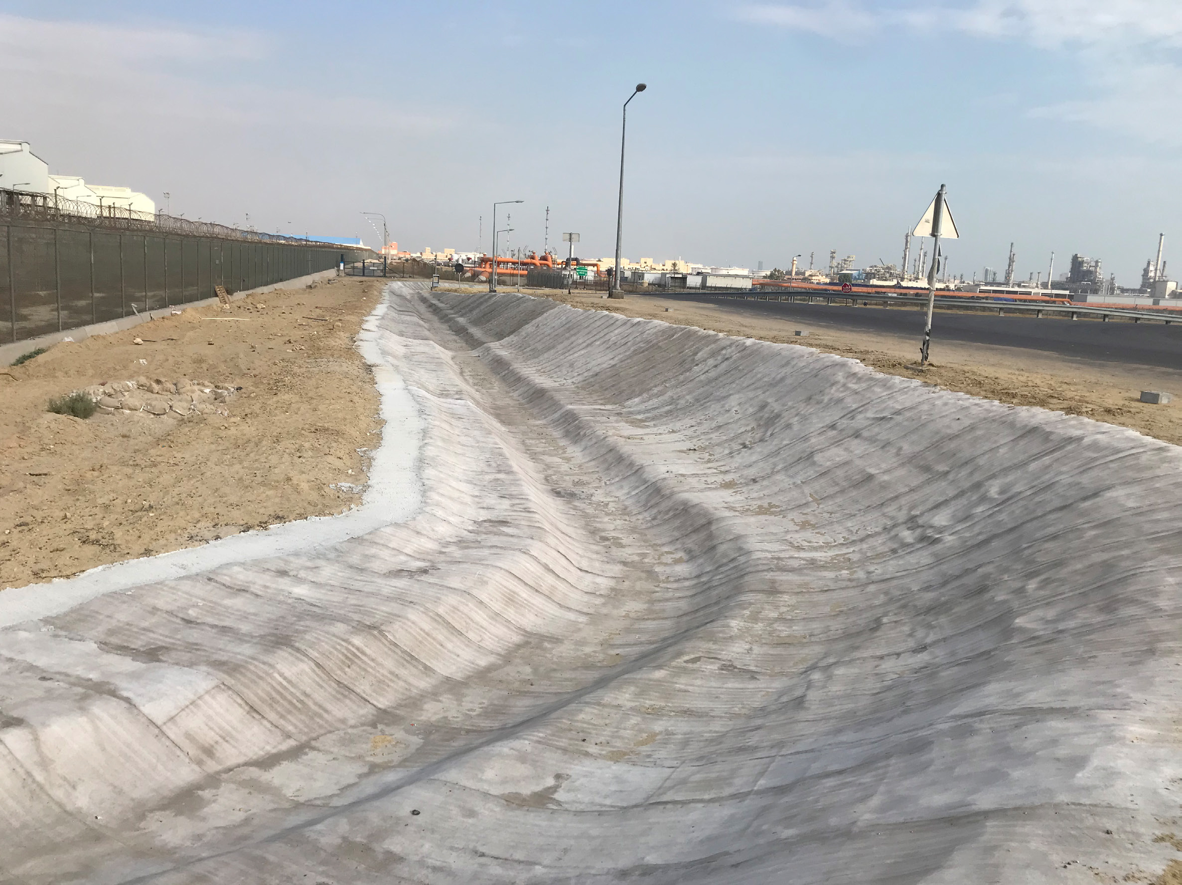 CC Channel Lining | MAA Refinery, Kuwait - Concrete Canvas