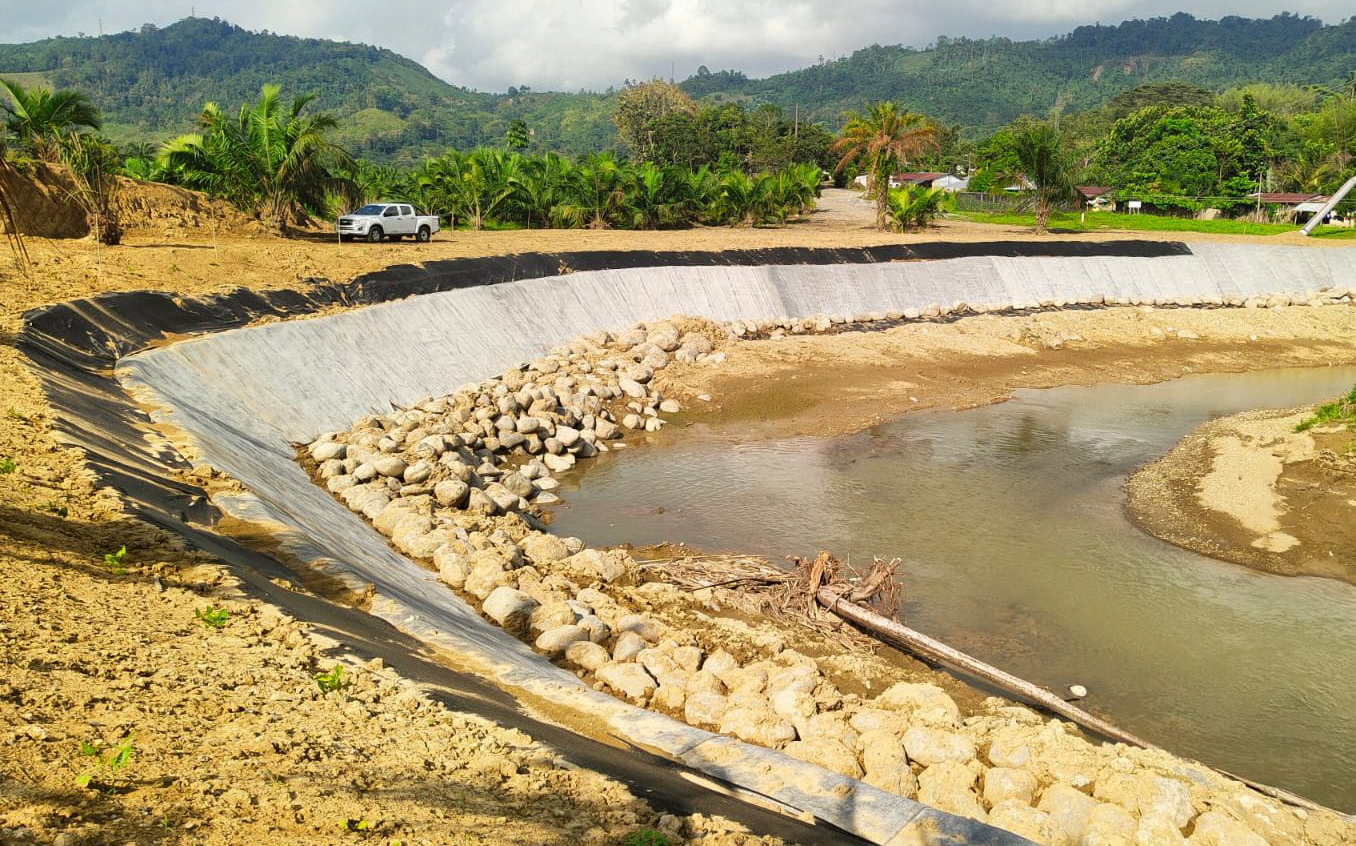 CCX Bank Protection | El Roto, Ecuador - Concrete Canvas